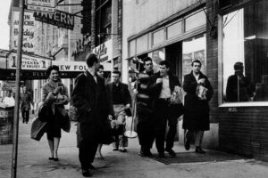 What Is Guerrilla Filmmaking? Development, Techniques & More