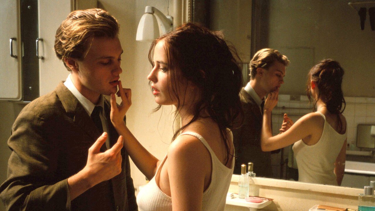 The Dreamers (2003) Review & Analysis | Ultimate Cineaste Fantasy